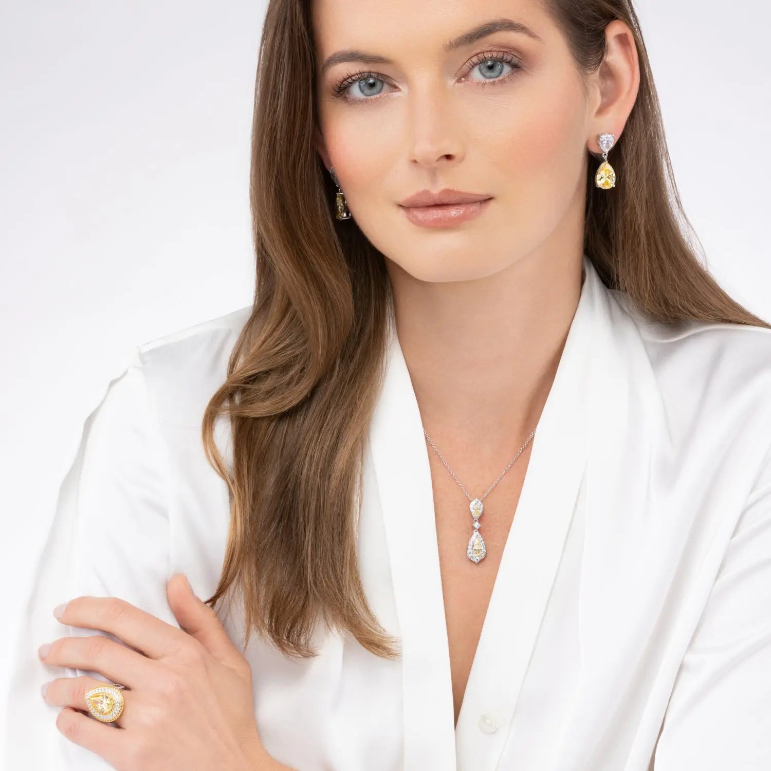 Anna Zuckerman Aventura Golden Drop Ring