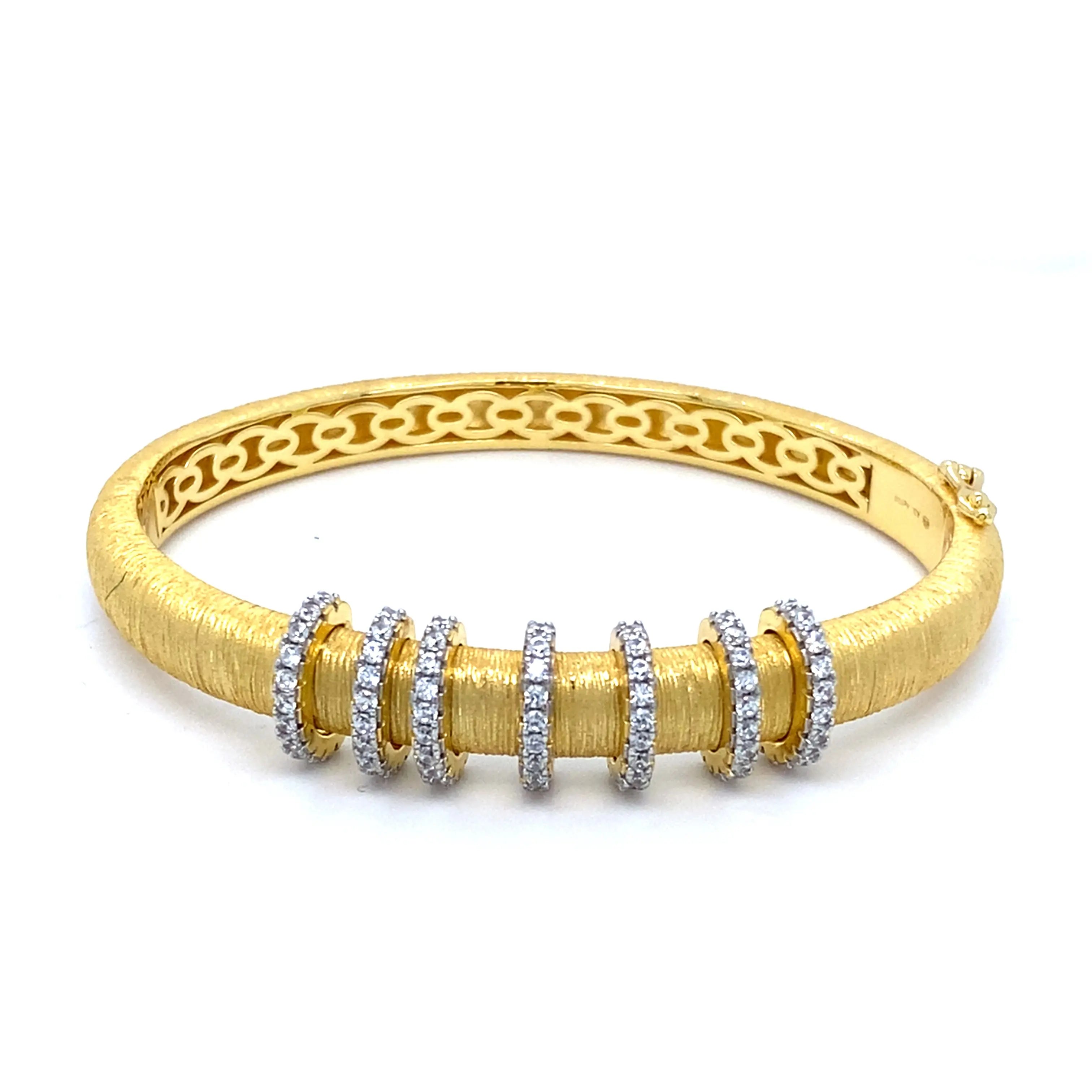 Briony Bracelet in Yellow Gold - Anna Zuckerman